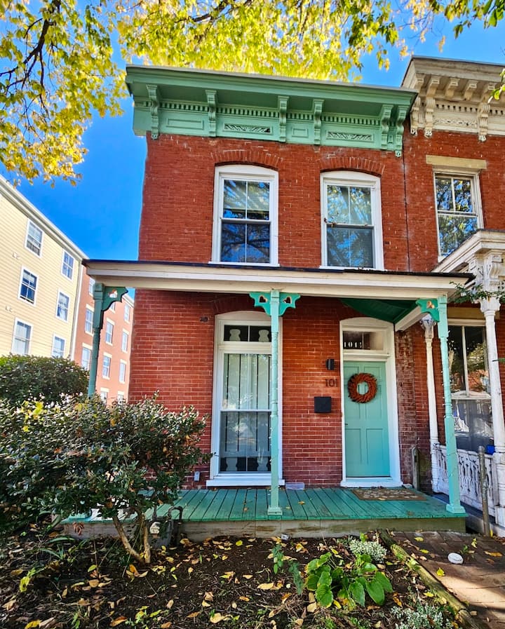 Charming Rowhome In The Heart Of Richmond - Richmond, VA
