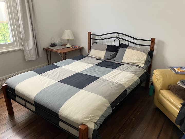 Couple Or 1 Pers. Bed In Glenelg Next To Tram - Glenelg