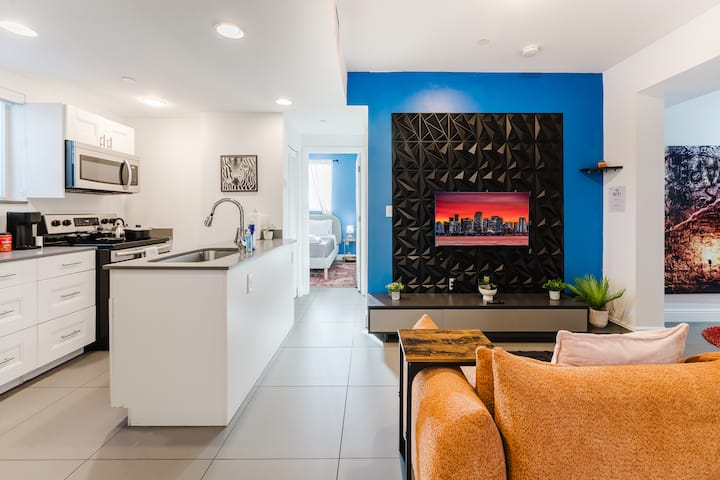 Prime Location | Free Parking |By Nightlife & Eats - Miami International Airport (MIA)