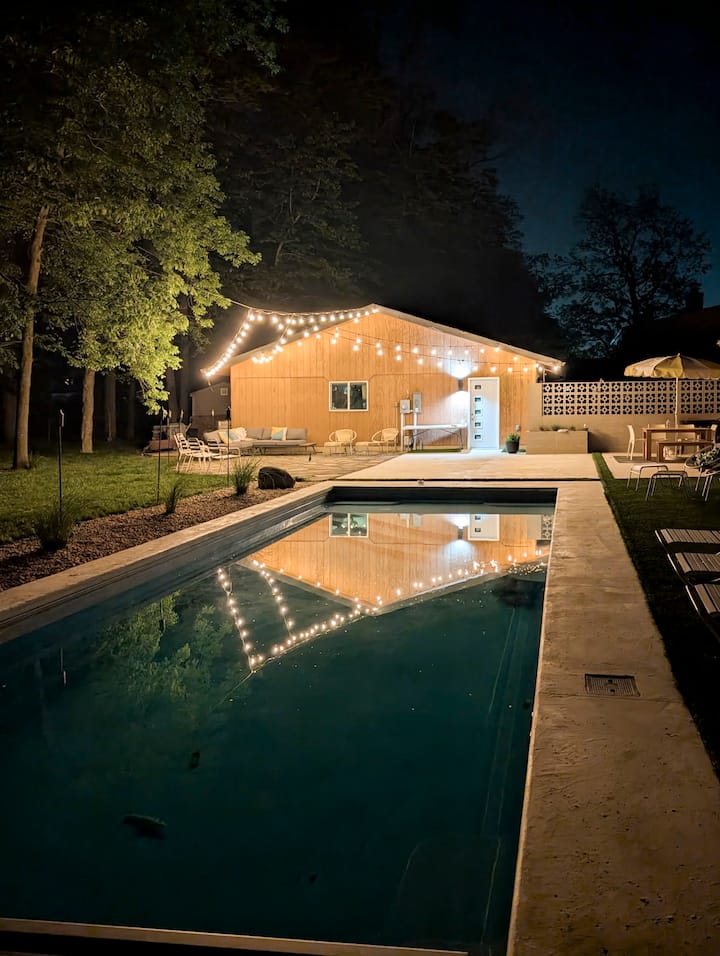 Mid-century Modern~pool~family Fun~30 Min To Indy - Greenfield, IN