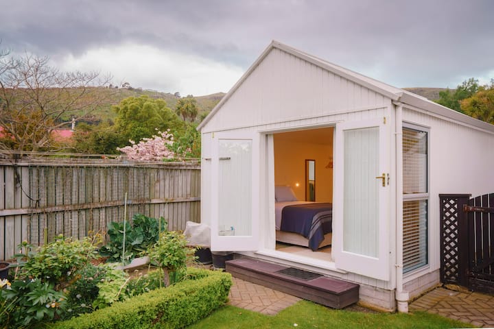 Tiny House In Peaceful Heathcote Valley - South Island
