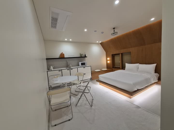 스테이에피소드 행궁동점 Ep.402 행리단길 팔달문 남문 수원역 - Suwon-si