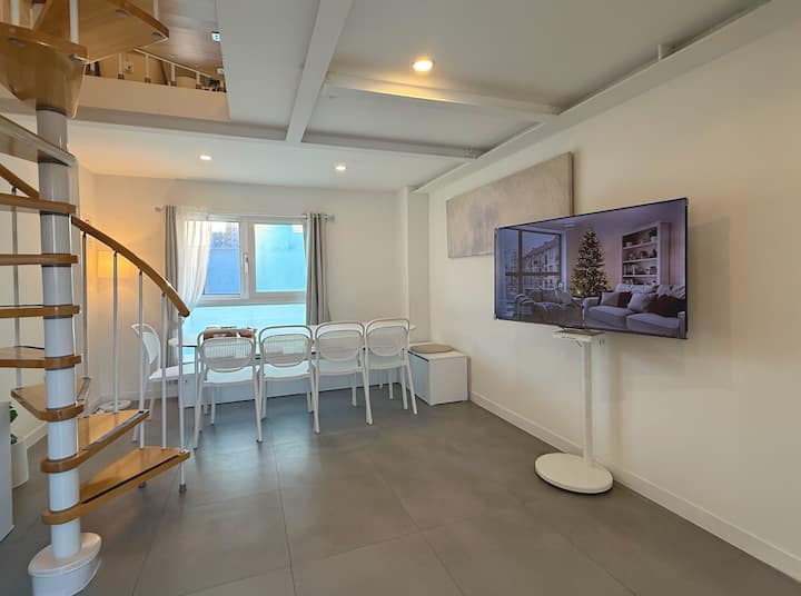 Hongdae 6min Walk ·3br/2ba· 8 Beds· Family House - Seoul
