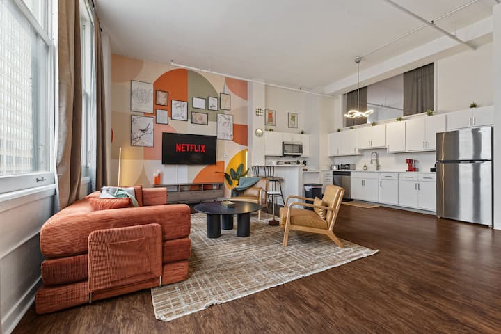 Downtown Indy Retreat| Near Hotspots| Sleeps 14 - Indiana (State)