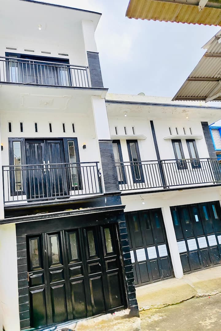 Aurora Homestay Dieng - Dieng