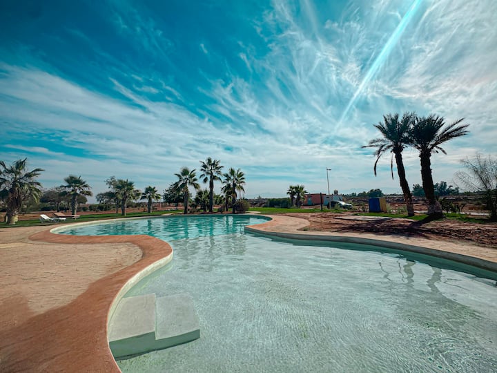 Palmeraie : Apt Premium - 2 Ch, 3 Piscines & Wi-fi - Marocco