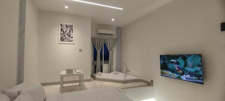 Private Love Nest With Dreamy Bathtub In Bandung - Bandung