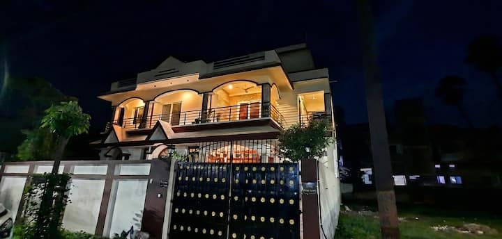 Green & Serene - 3 Bhk First Floor Of A Bungalow - Patna