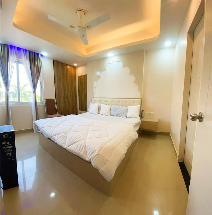 Guestfav Luxe 1 Bhk Suite Ikitchen-carpark-cityhub - Jaipur