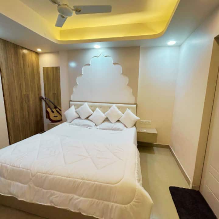 1 Bhk Luxe Apartment I Skyview-parking-kitchen - Jaipur