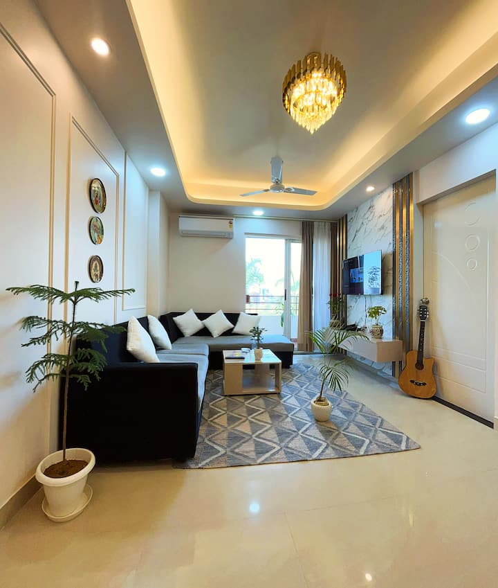 Luxe 1 Bhk Family Suite Ikitchen-carpark-citycentr - Jaipur