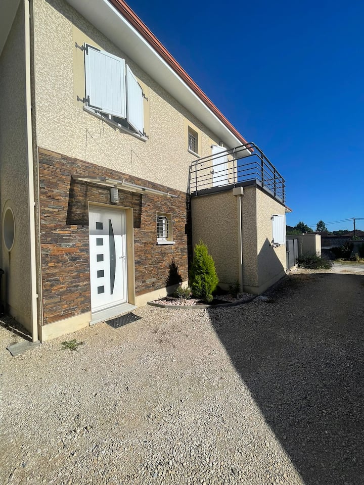 Spacieuse Maison T4 – Parfaite Pour Familles - Bourgoin-Jallieu