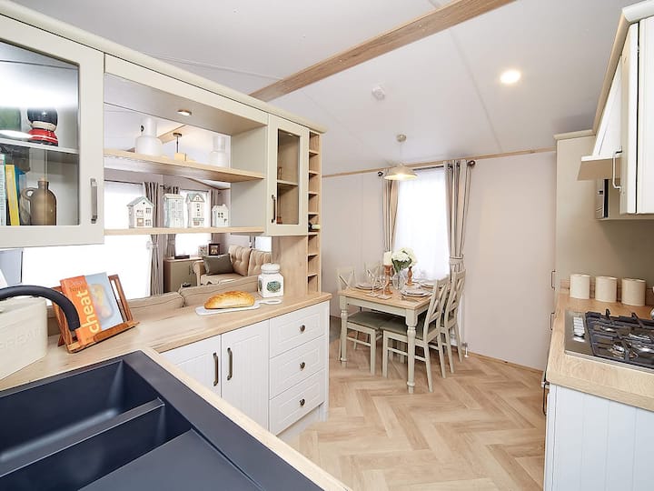 Relax By The Sea - Harwich