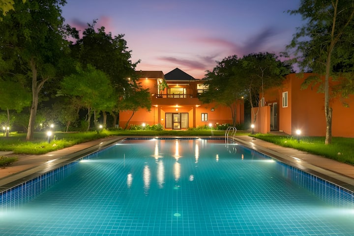 Stayvista At Morbaugh W/ Pool, Wifi & Bbq - Jaipur