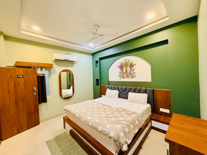 Maheshwar’s Stay – Cozy Guesthouse With Parking. - Maheshwar