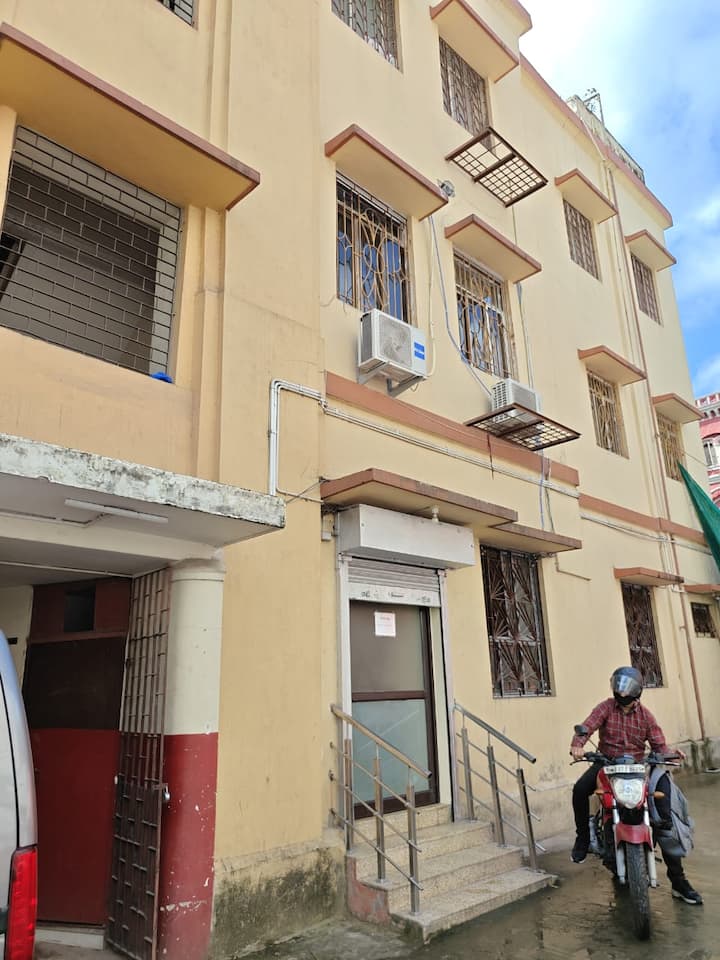 Boutique Room In Park Street Kolkata Park Street - Kolkata