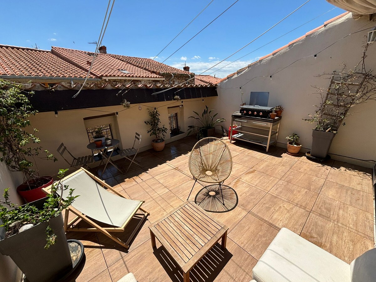 Antigua bodega renovada y terraza soleada - Airbnb