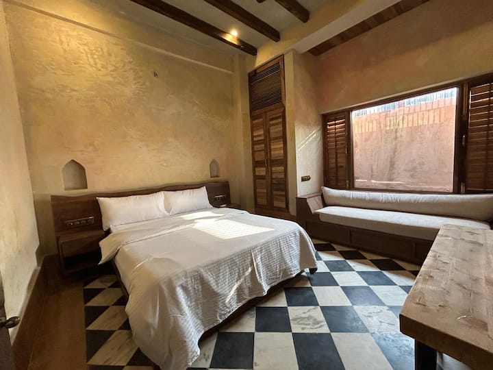 In The Heart Of Vrindavan. Next To Yamunaji! - India