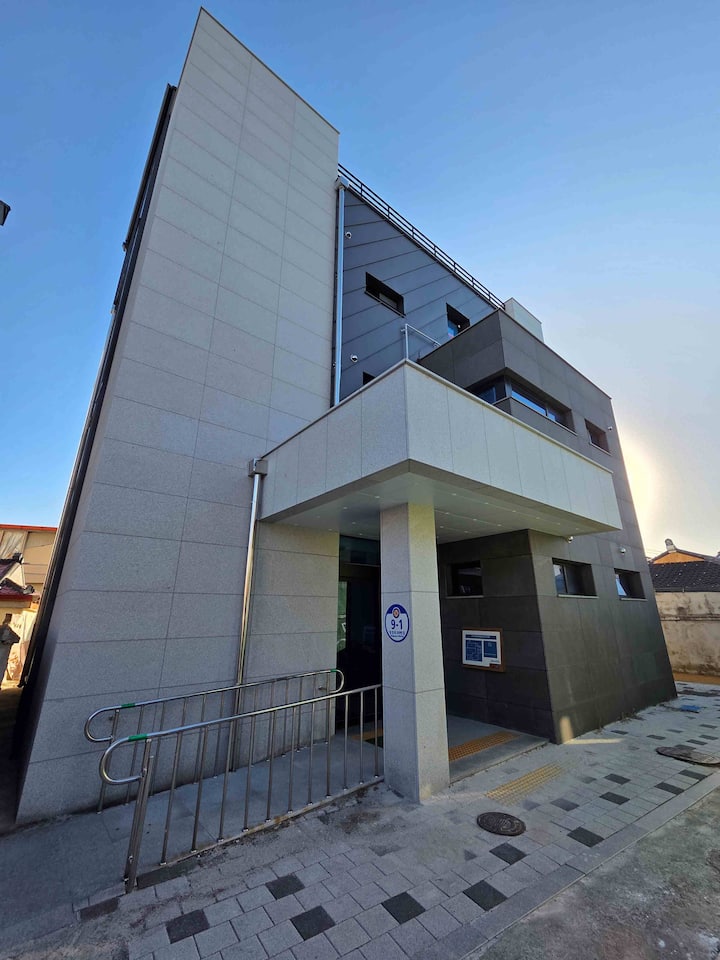 강바람 3 층 : River Breeze 3f - 판문동