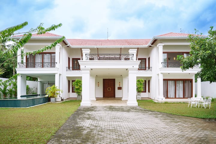 5 Br Luxury Villa With Private Pool - Sri Lanka