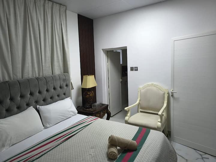 Patio Boy Dean Guesthouse - Fujairah