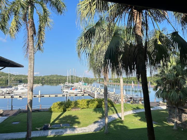 Stay On A Classic Yacht @Sebana Cove Johor For 8px - Pengerang