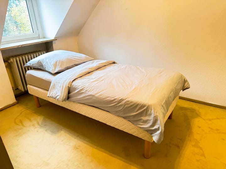 Reihenhaus Für Wg & Studenten - Schwabach