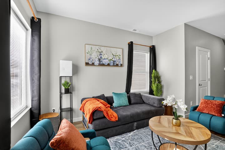 Urban Oasis | 5 Mins From Bottleworks & Downtown - Irvington Historic District, IN