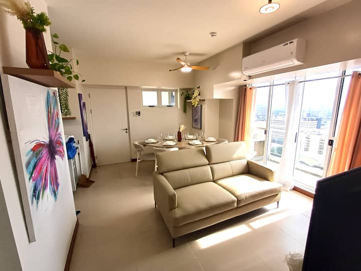 Relax And Enjoy Close To Heaven, W/ Free Parking! - Quezon City
