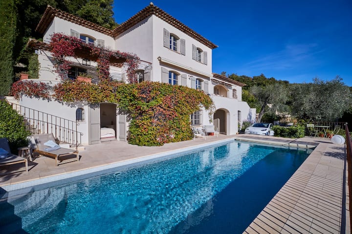 Elegant 5-bed Villa • Large Pool • Sea View - Grasse