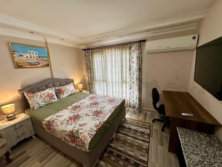 Altınkum Merkez Dairede Bir Oda - Didim