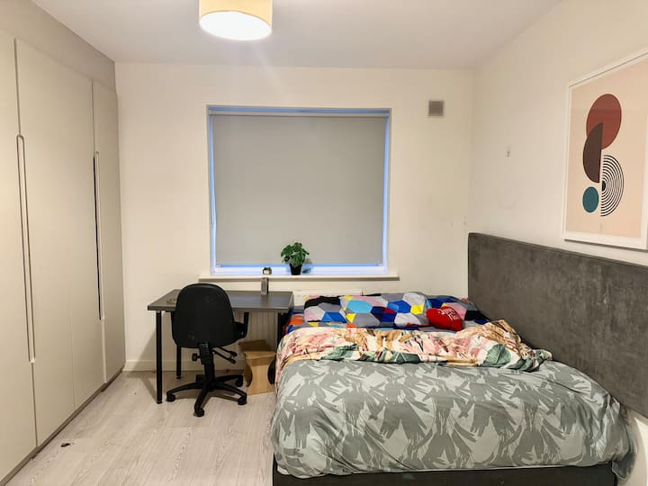 Cozy Room In Safe Area, Near Shops & Transport - Celbridge
