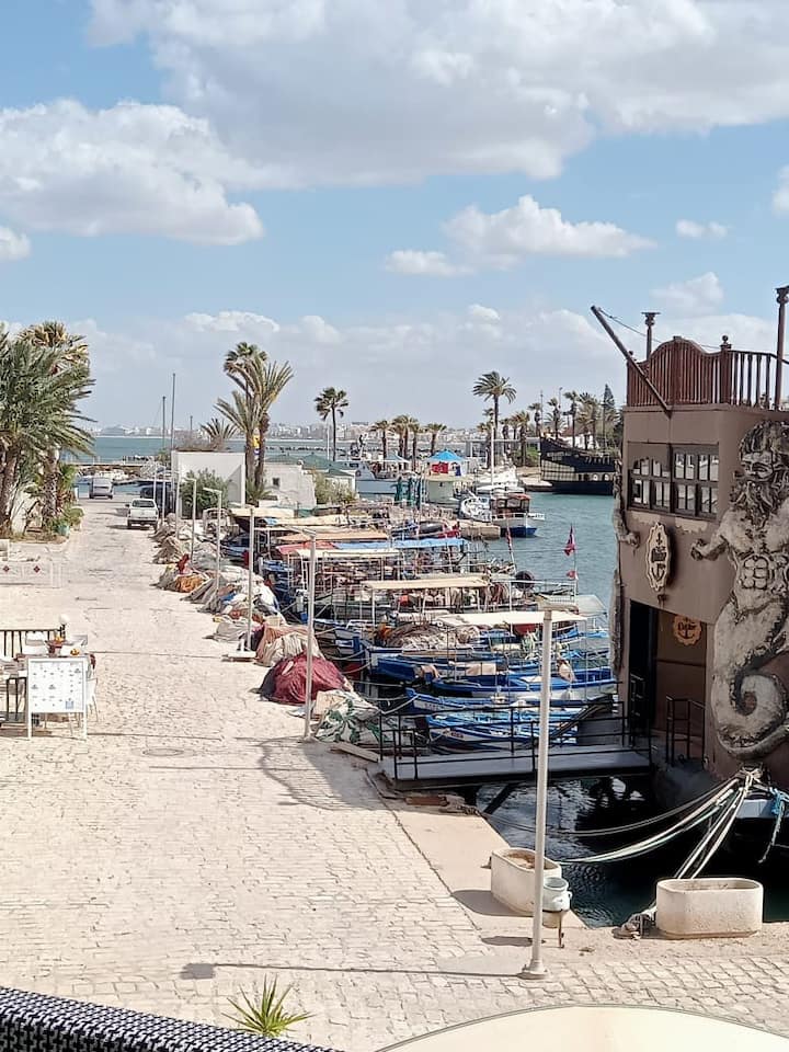 Appartement à Louer Vue Sur Le Port
Vue Sur Mer - Tunis