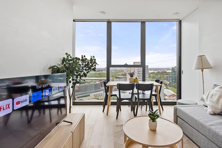 2br| Pool & Gym| 5 Mins Walk To Tram| Near Crown - Melbourne