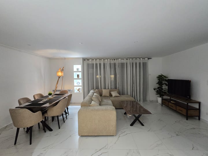Riad City Appartement, Lumineux Et éQuipé - Algeria
