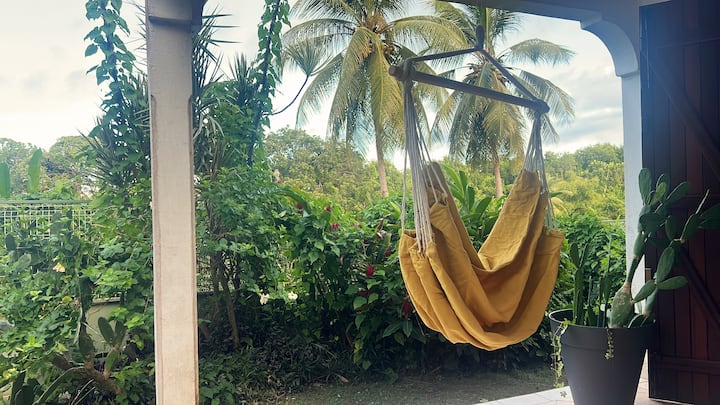 Spacieux F2 - Coin Zen Et Verdoyant - Guadalupe