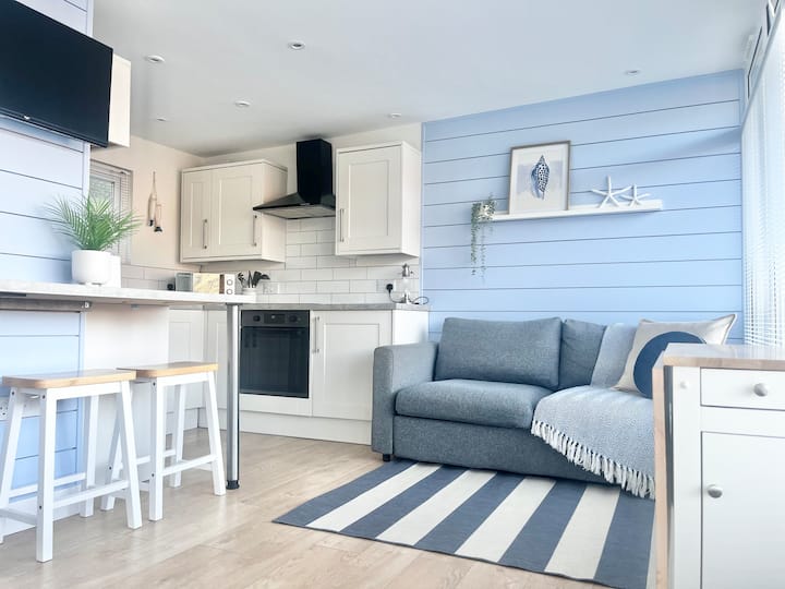 Newly Refurbished Holiday Chalet At Caswell - The Mumbles