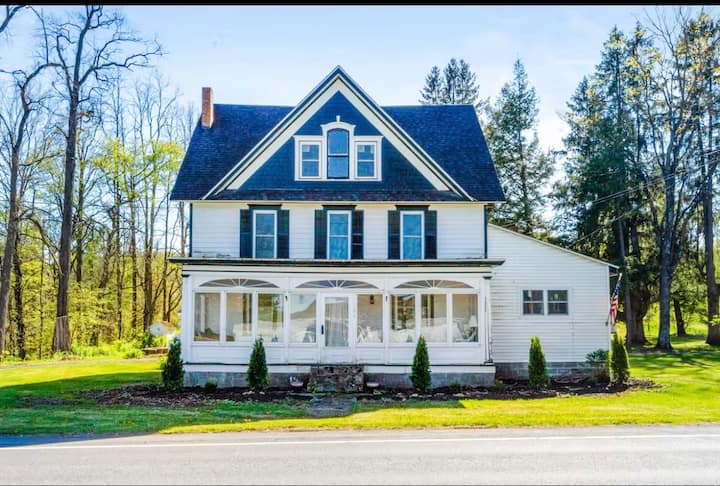 Brookside Inn And Suites - Cooperstown, NY