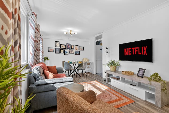 Comfy City Base + Free Parking | Walk Everywhere - Belfast