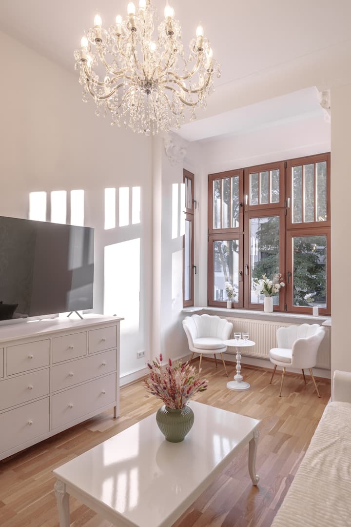 Charmant & Stylisch – Zentrale Altbauwohnung - Cologne
