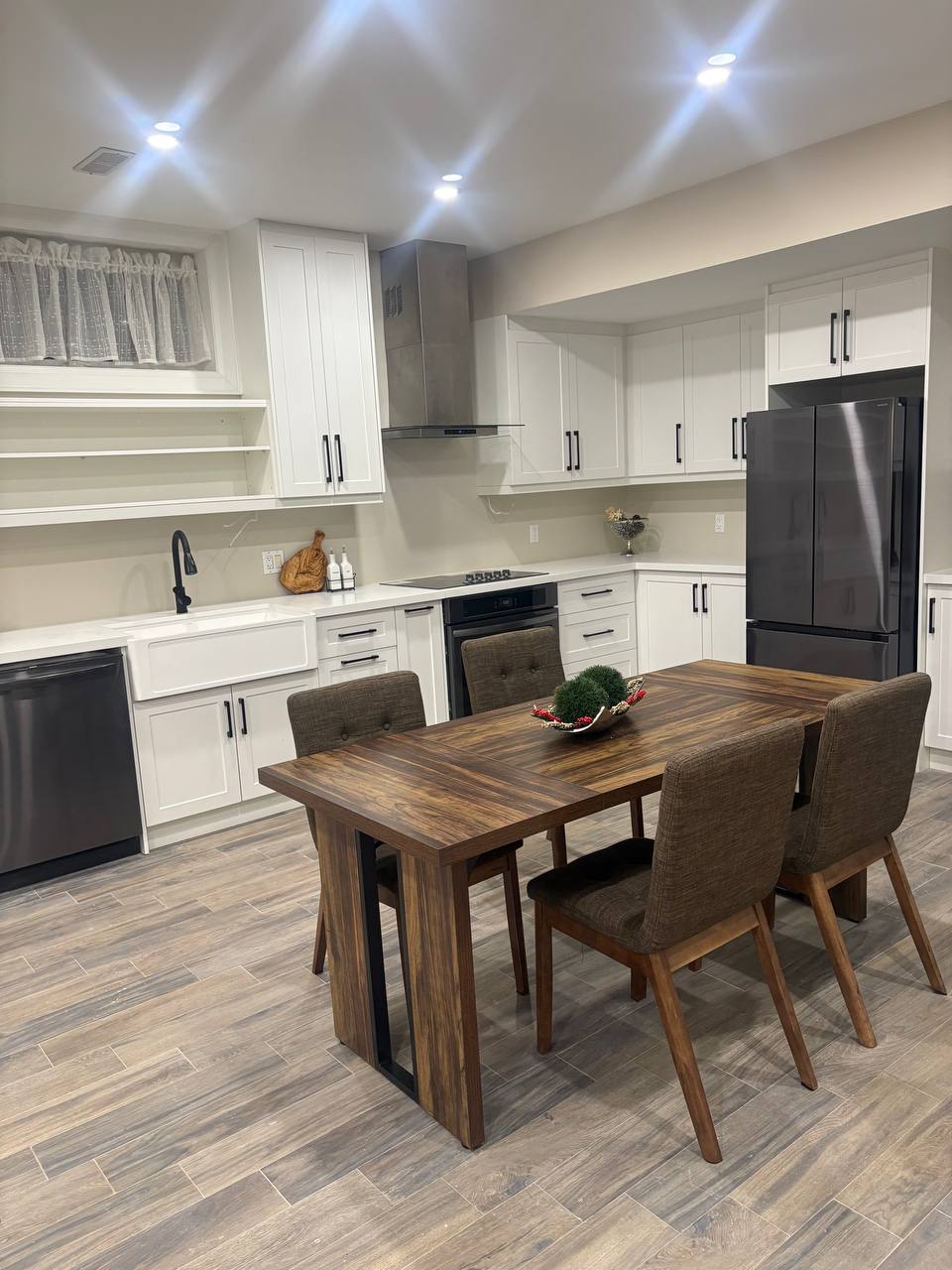 Newly Decorated Home Comfortable & Modern Midtown - Houses for Rent in ...