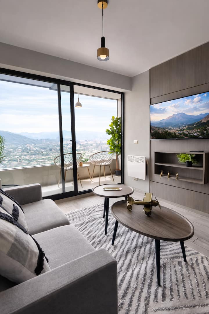 31st Floor | Costanera View | Metro Steps - Chili