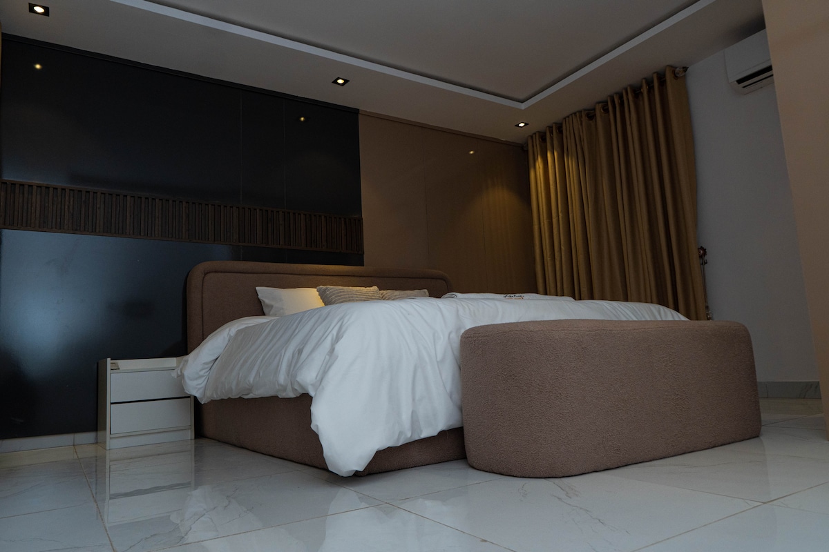 Private Cinema Duplex. 3BR. 6 Guests. 24/7 Power - Houses for Rent in ...