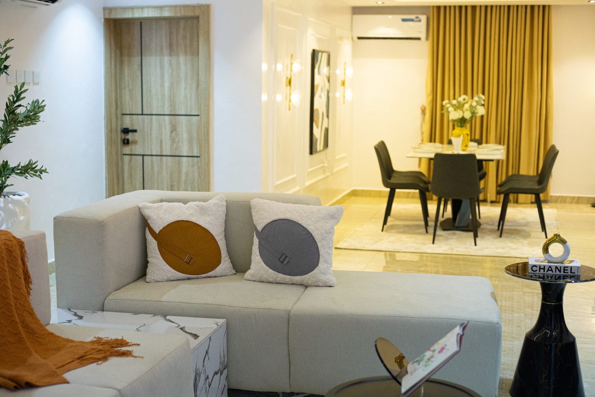 Private Cinema Duplex. 3BR. 6 Guests. 24/7 Power - Houses for Rent in ...