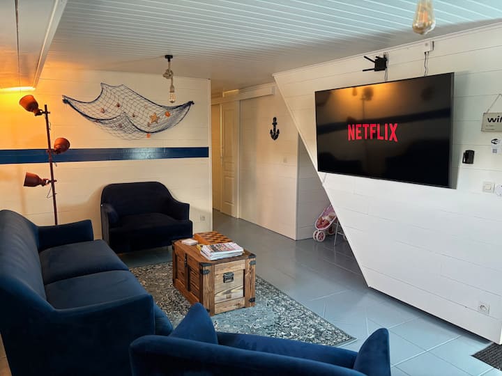 Grande Péniche, Unique Et Atypique, Parking+evse - Prague