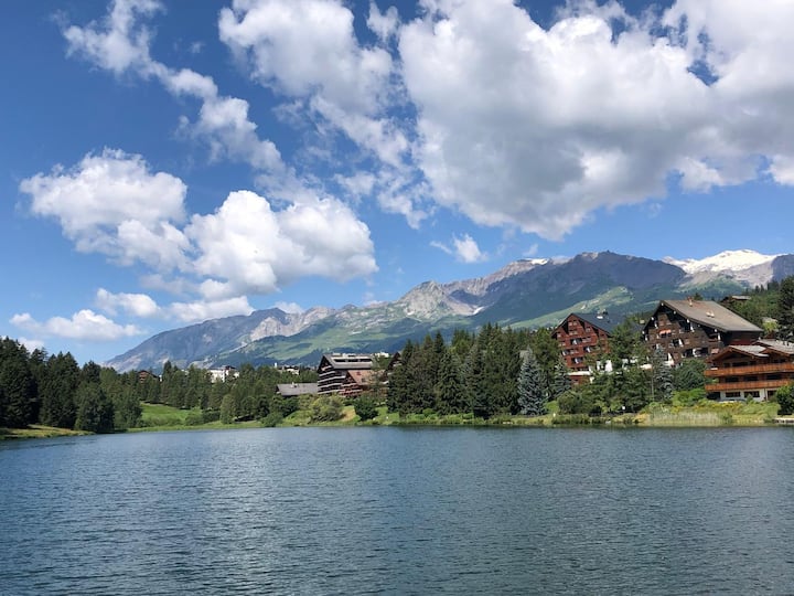 Modern Lakefront Apartment | 3 Bedrooms | - Crans-Montana