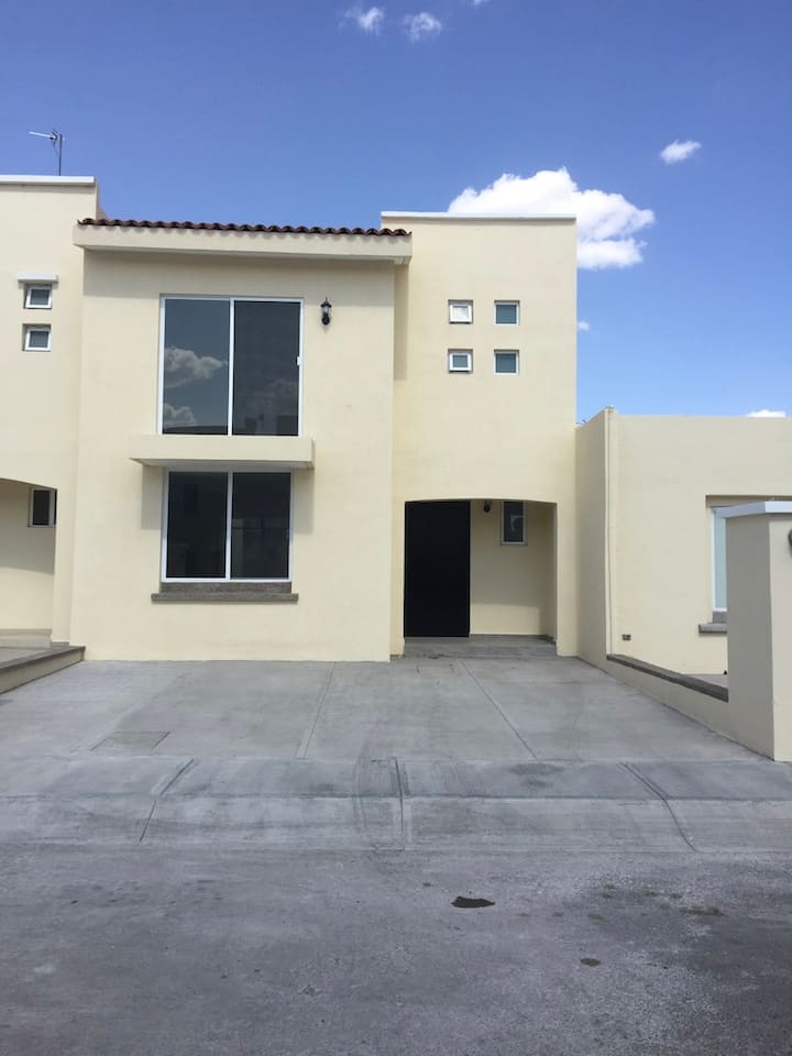 Sur De Aguascalientes, Espacio Y Seguridad. - Aguascalientes