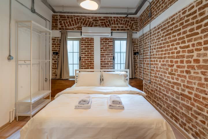 Historic Izmir Home In Old Town’s Heart - Izmir