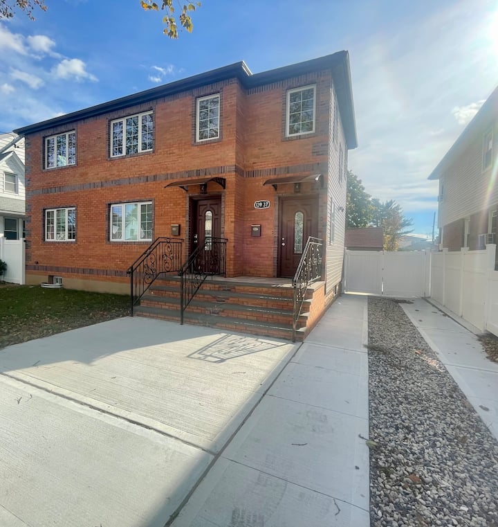 Brand New 2 Br 1st Floor Apt In Rosedale Home - Garden City, NY