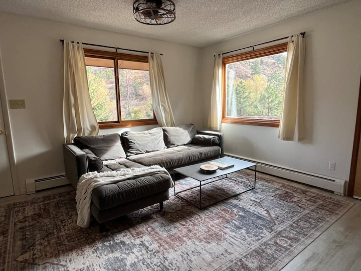 Ute Pass Hideaway - Green Mountain Falls, CO